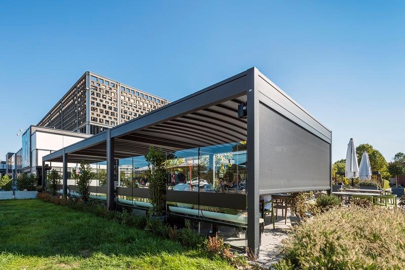 3 Ways Healthcare Facilities Will Benefit from Outdoor Spaces | ShadeFLA